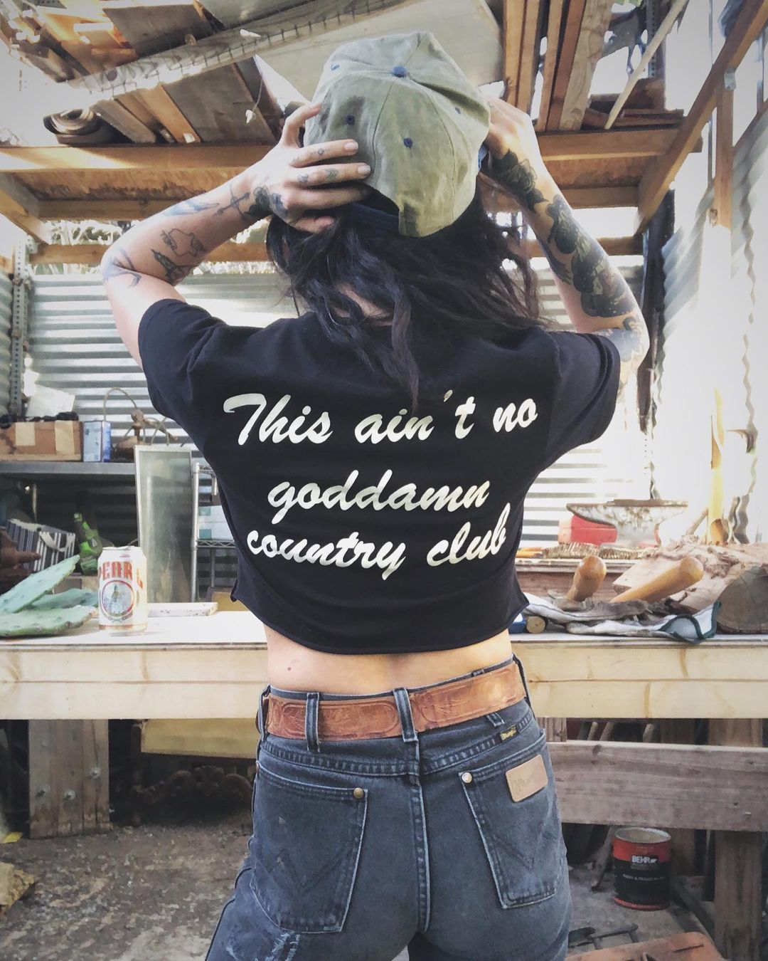 Ain't No Country Club – Feels So Good